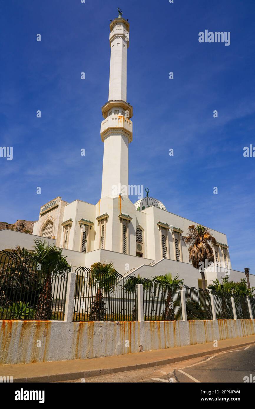 King Fahad bin Abdulaziz Al-Saud Mosque facing the Mediterranean Sea in ...