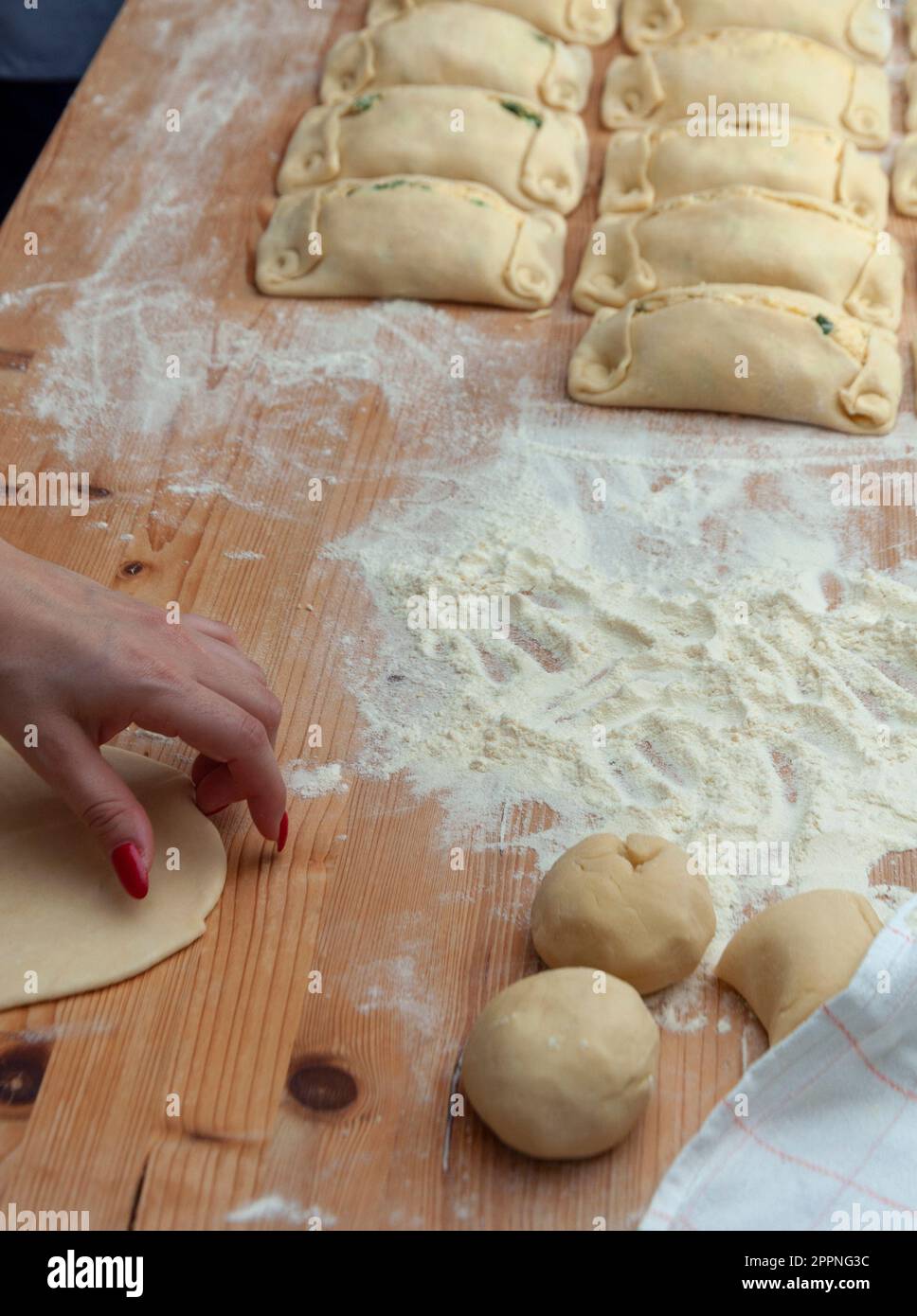 Traditional Cypriot Flaouna delicious Greek Easter Cheese Bread ...