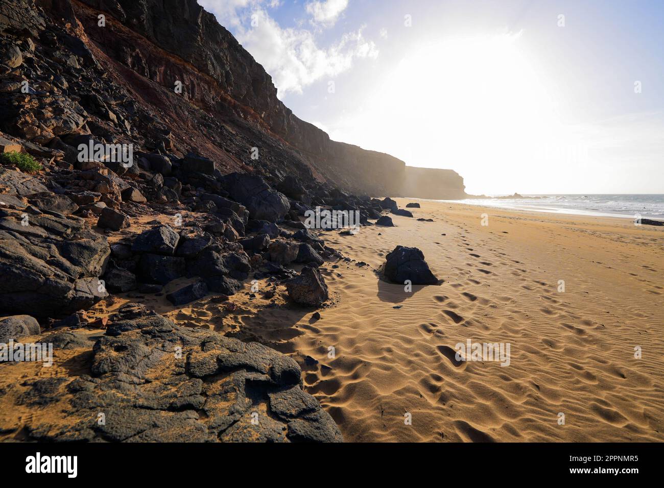 Escalera de playa hi-res stock photography and images - Alamy