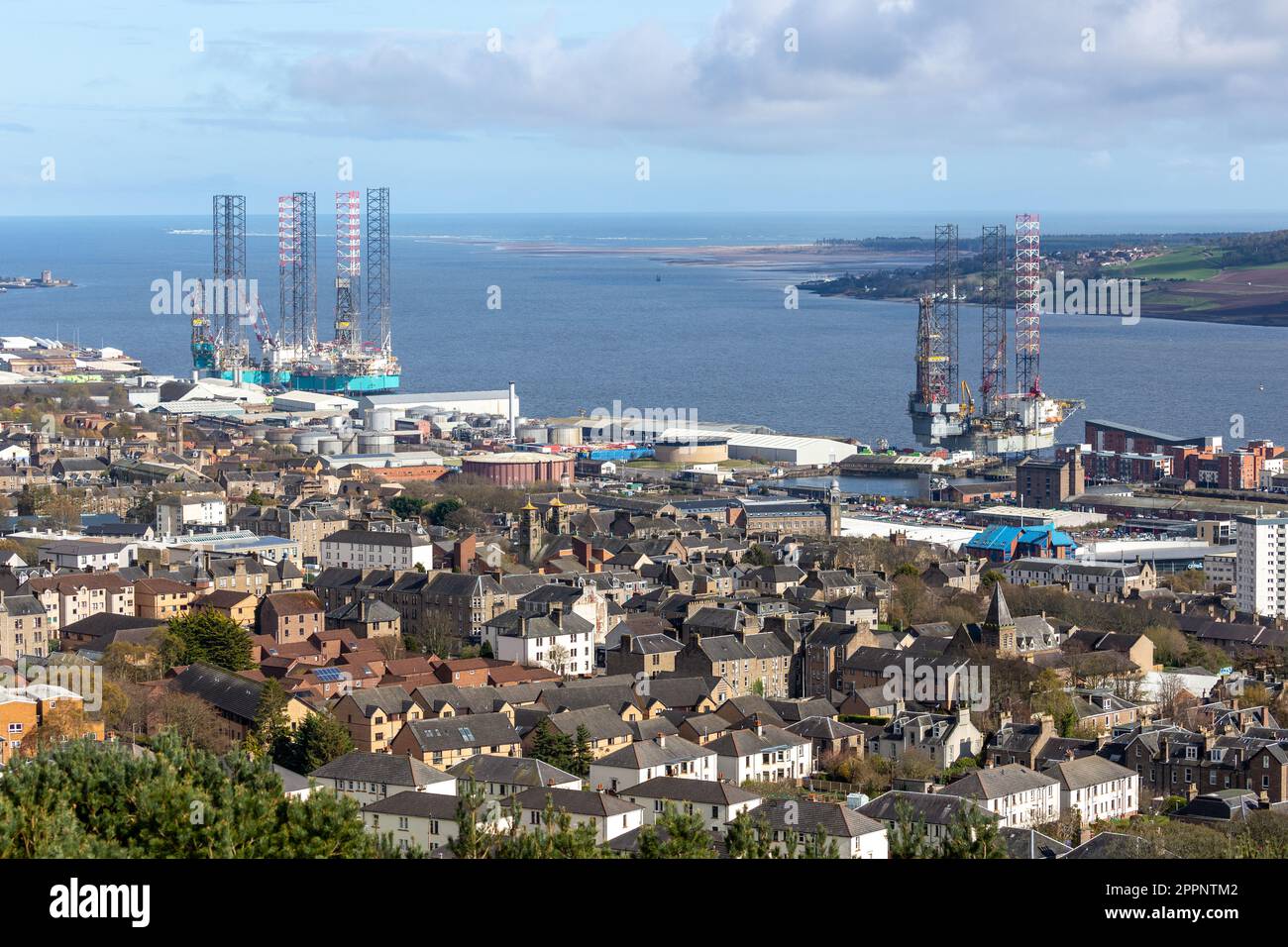 Dundee city centre hi-res stock photography and images - Alamy