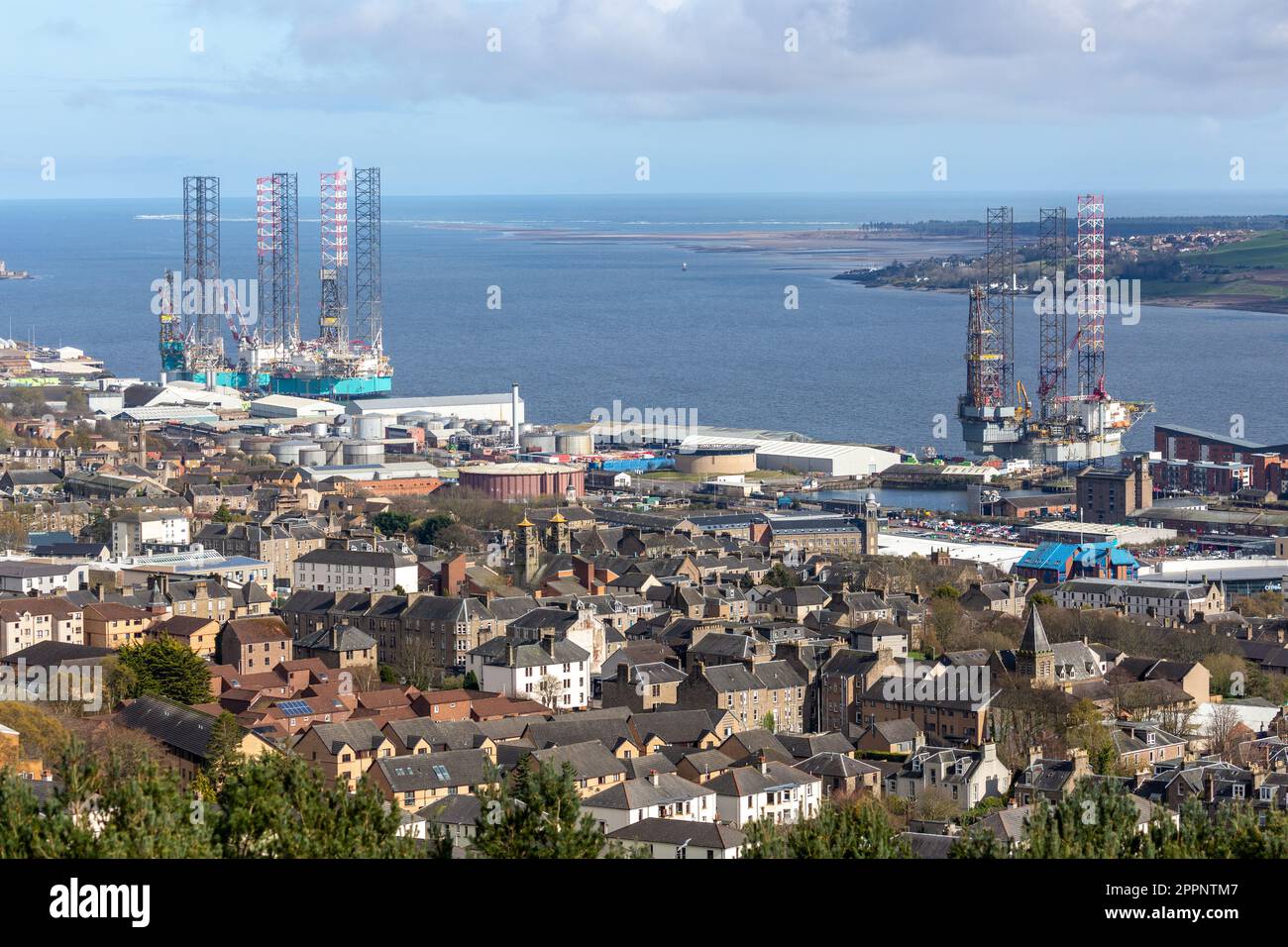 Dundee law view hi-res stock photography and images - Alamy