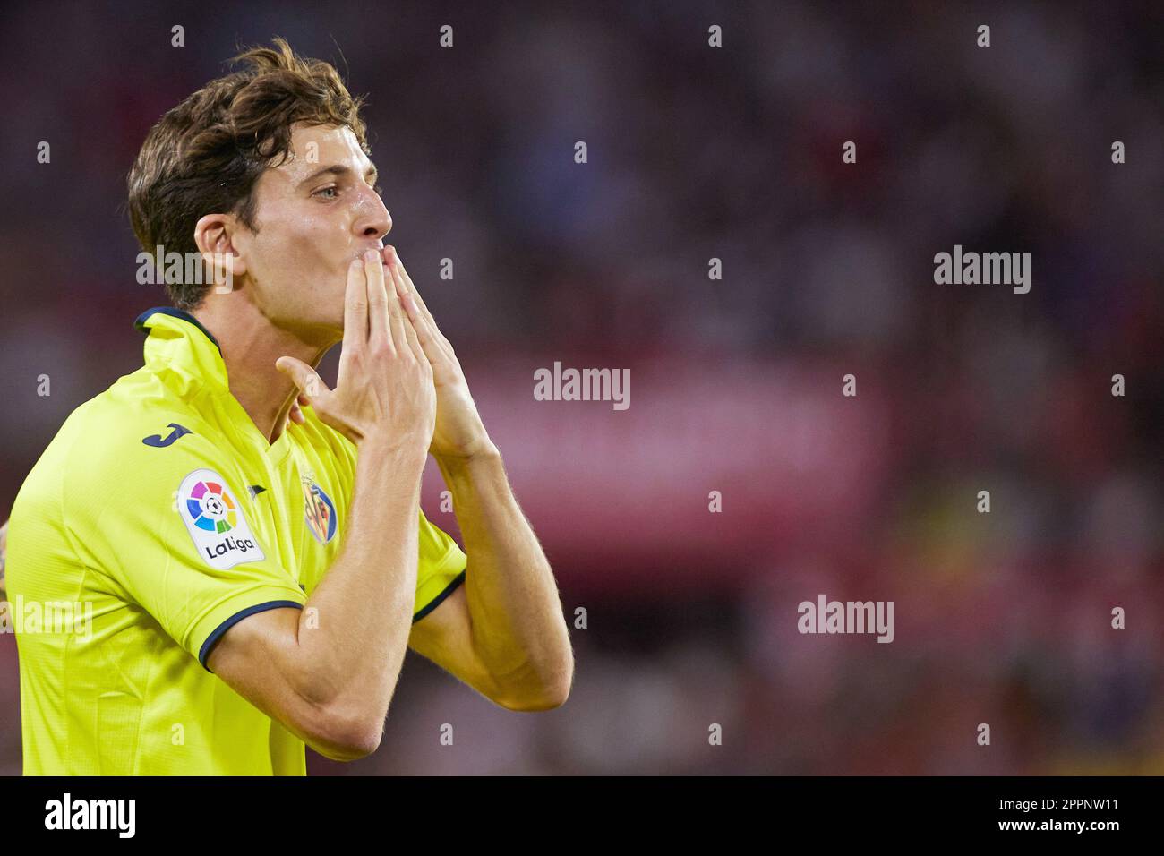 Pau Torres of Villarreal celebrates a goal 1-1 during the Spanish ...