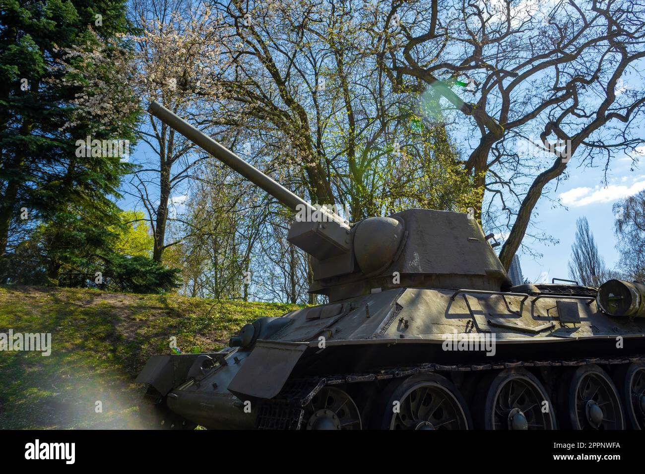 Soviet T34 tank under a blue sky Stock Photo - Alamy