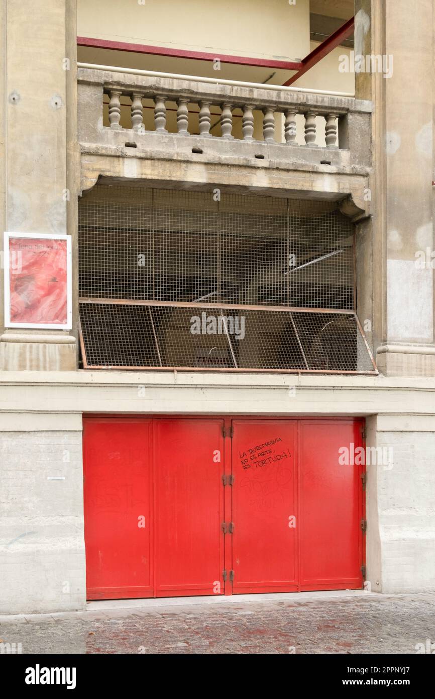 Graffiti saying 'La Tauromaquia no es arte, es tortura!', 'bullfighting ...