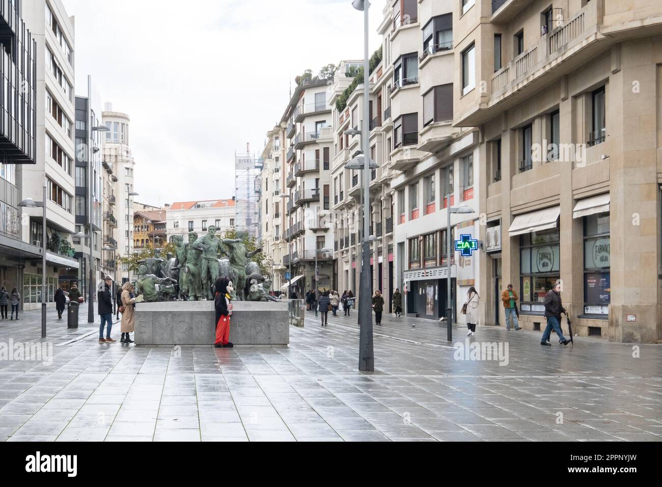 Monumento al Encierro, Encierro/Entzierroa Monument, Pamplona, Basque ...