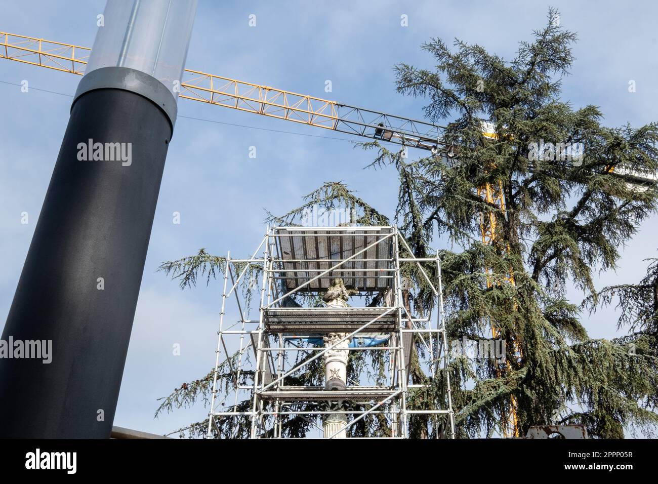 Statue being restored, Pamplona, Basque Country Stock Photo - Alamy