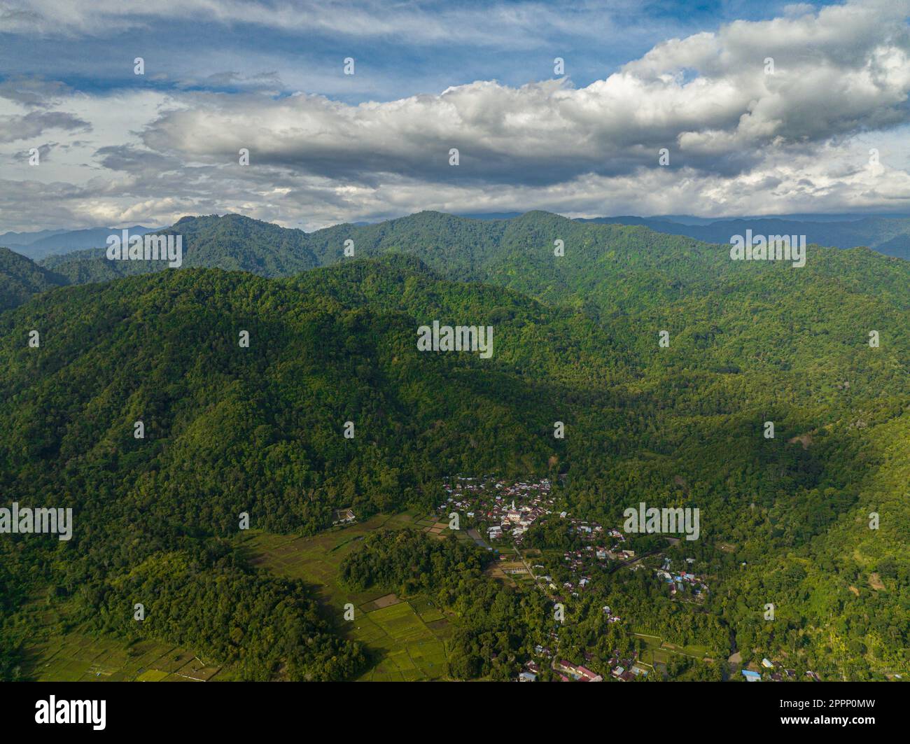 Mountain range slopes rainforest sumatra hi-res stock photography and ...