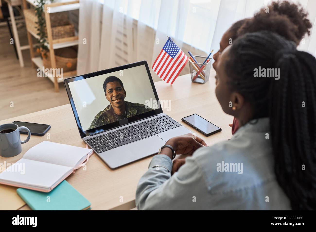 Soldier family computer hi-res stock photography and images - Alamy