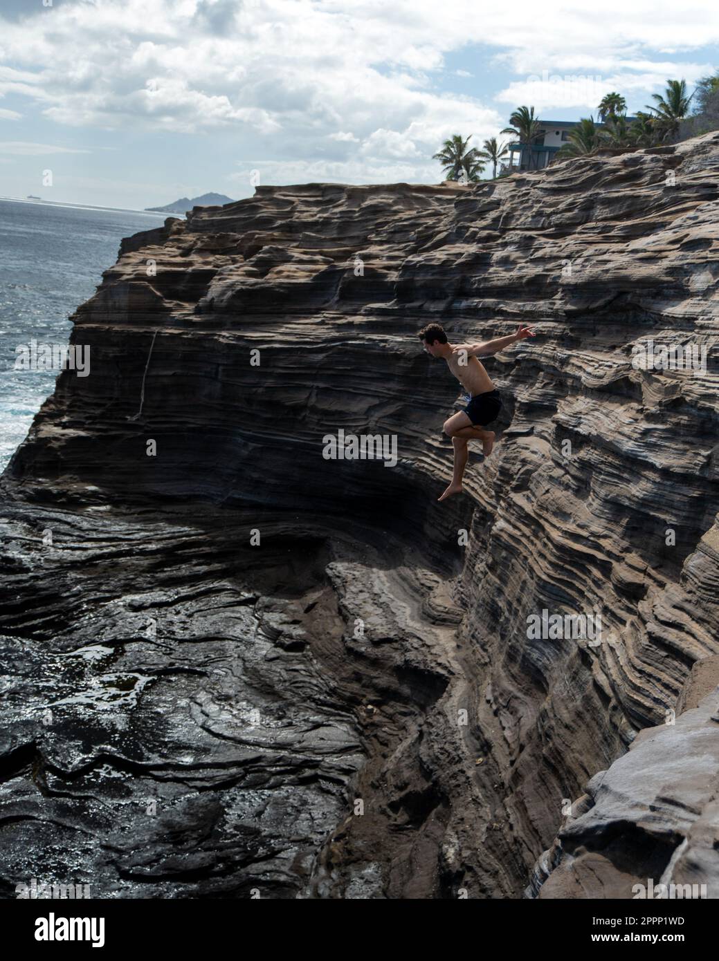 Underwater cave diving hawaii hi-res stock photography and images - Alamy