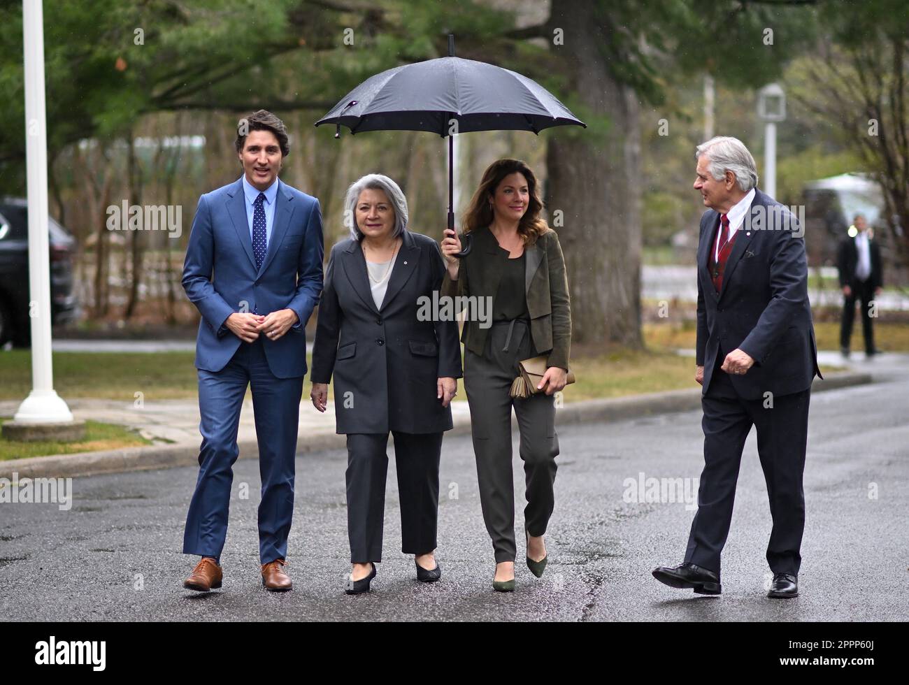 Ottawa, Canada. 24th Apr, 2023. Justin Trudeau (l), Prime Minister of Canada and his wife Sophie ...
