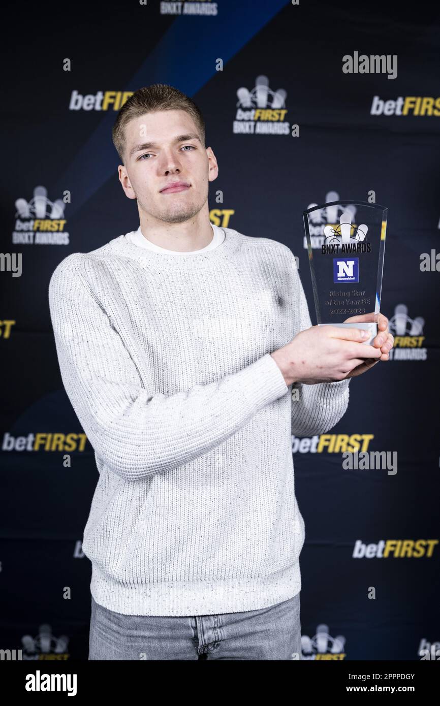 Antwerp's Thijs De Ridder poses for the photographer with his award ...