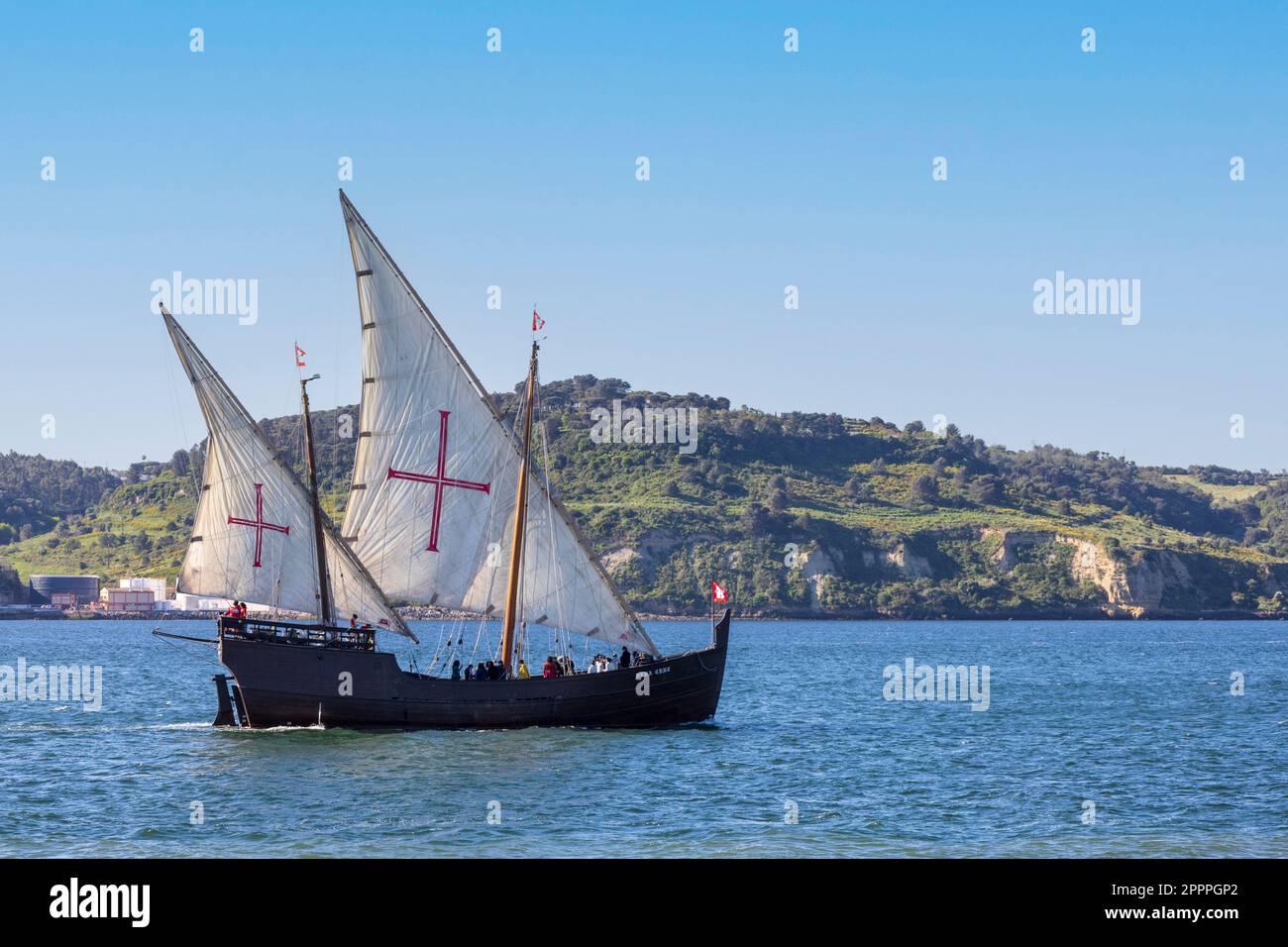 Tall ship Vera Cruz, Lisbon, Portugal Stock Photo - Alamy
