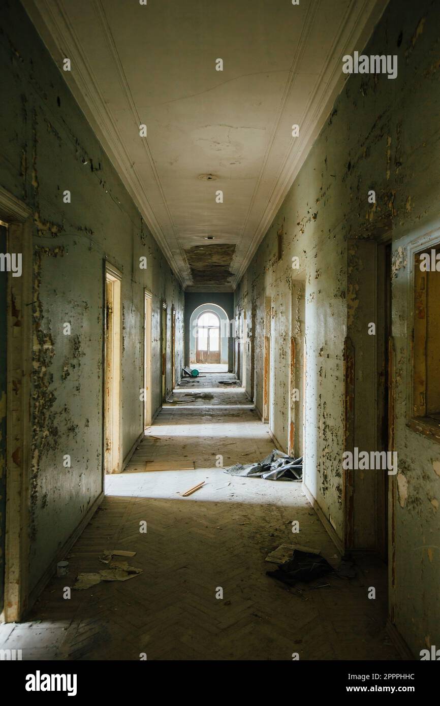 Dark dirty vaulted corridor of old abandoned house Stock Photo - Alamy