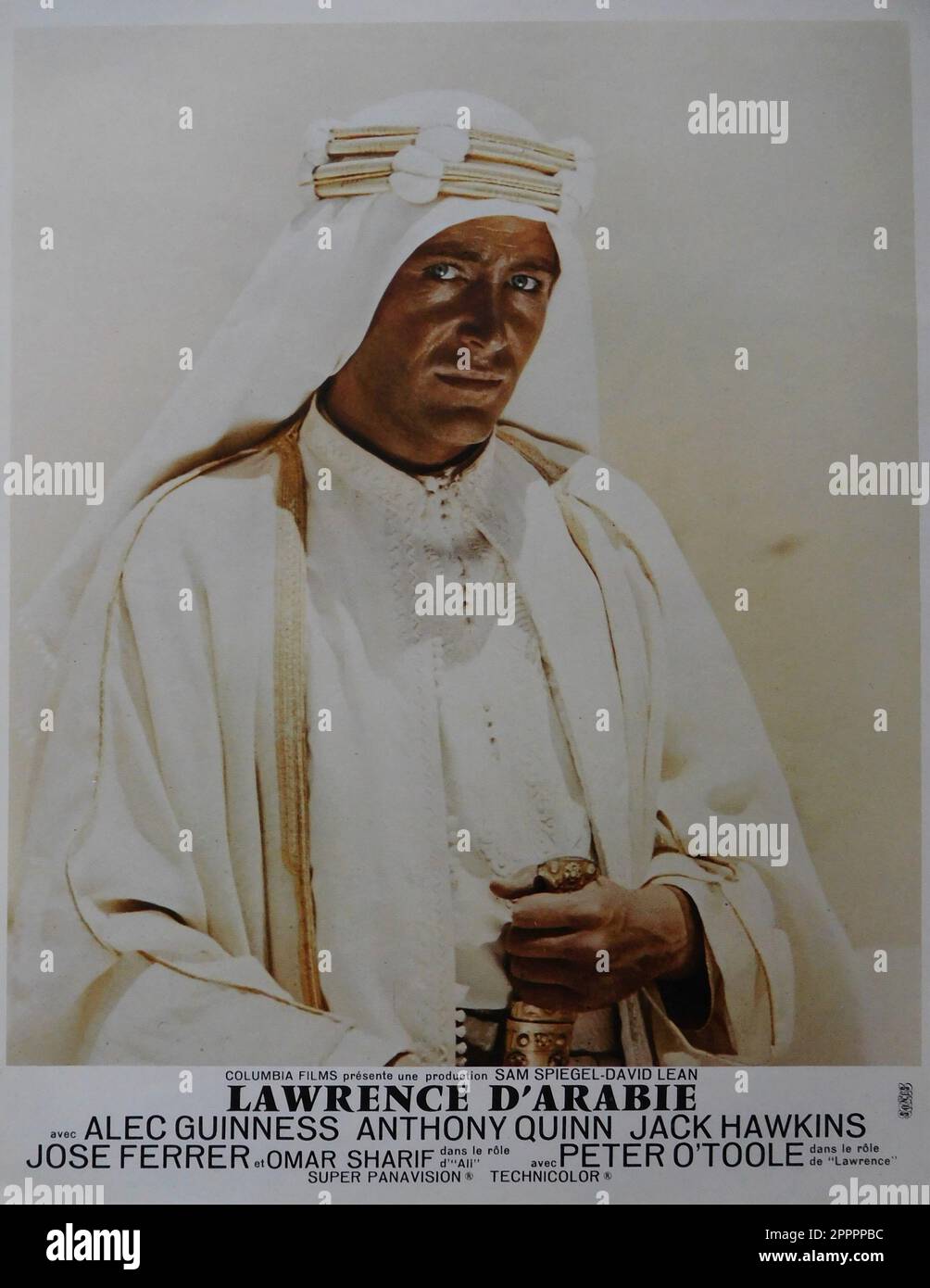 PETER O'TOOLE in LAWRENCE OF ARABIA 1962 director DAVID LEAN screenplay Robert Bolt and Michael ...