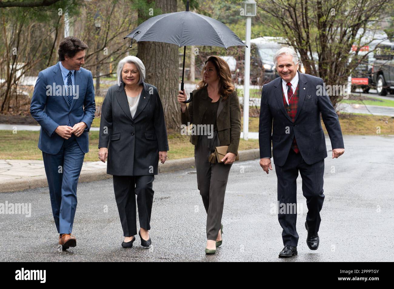 Ottawa, Canada. 24th Apr, 2023. Prime Minister Justin Trudeau, left, Governor General Mary Simon ...