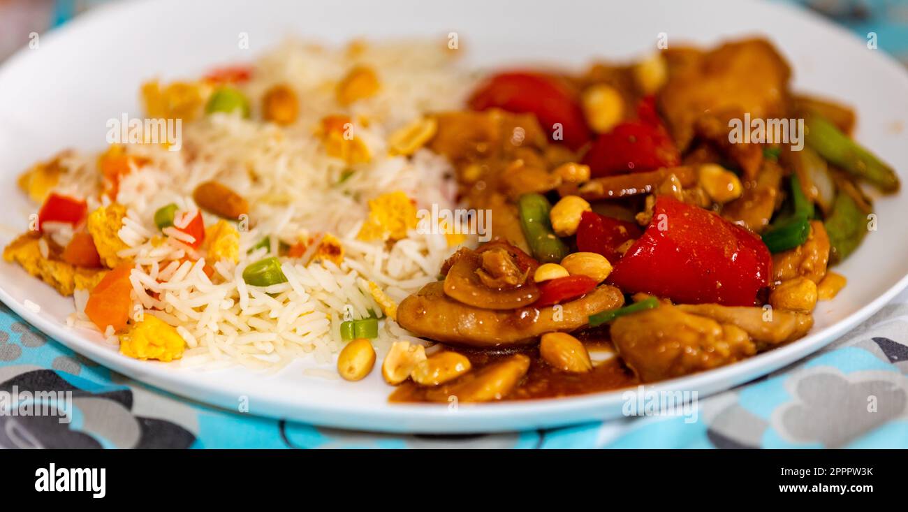 Traditional oriental chess chicken dish. Chinese food Stock Photo - Alamy