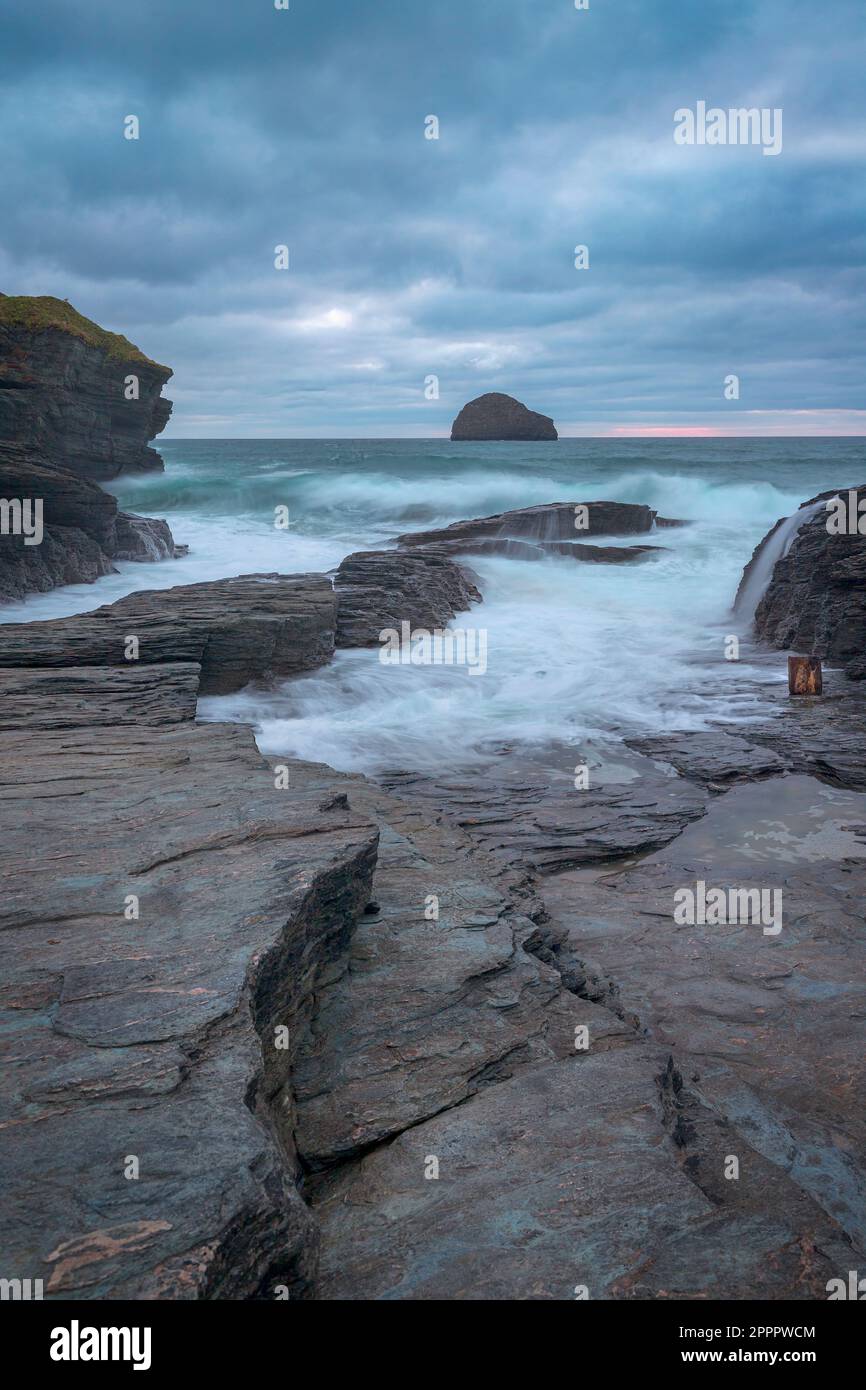 Sunset at Trebarwith Strand Stock Photo - Alamy