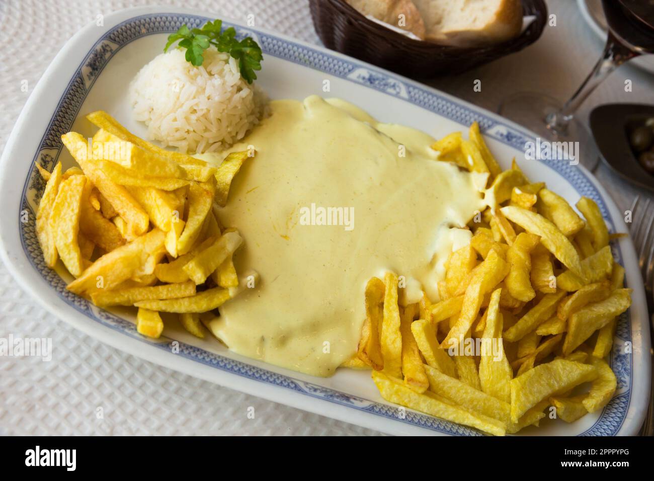 Beef entrecote with creamy sauce Stock Photo - Alamy