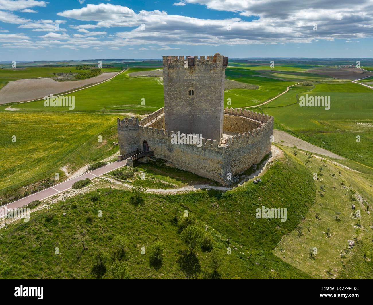 Castles of castile and leon hi-res stock photography and images - Alamy