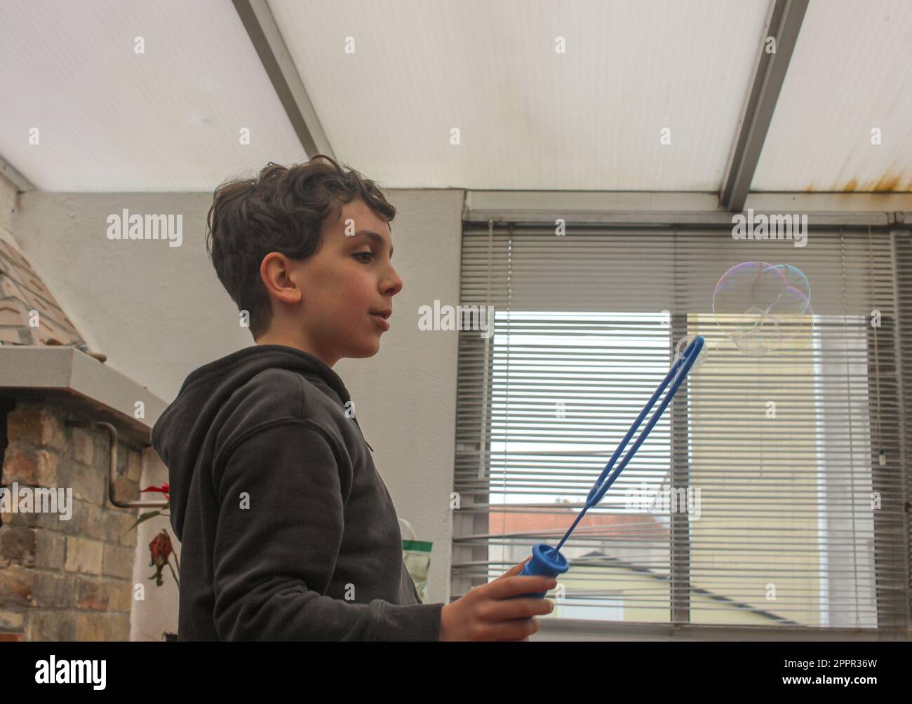 Fascinated child hi-res stock photography and images - Alamy