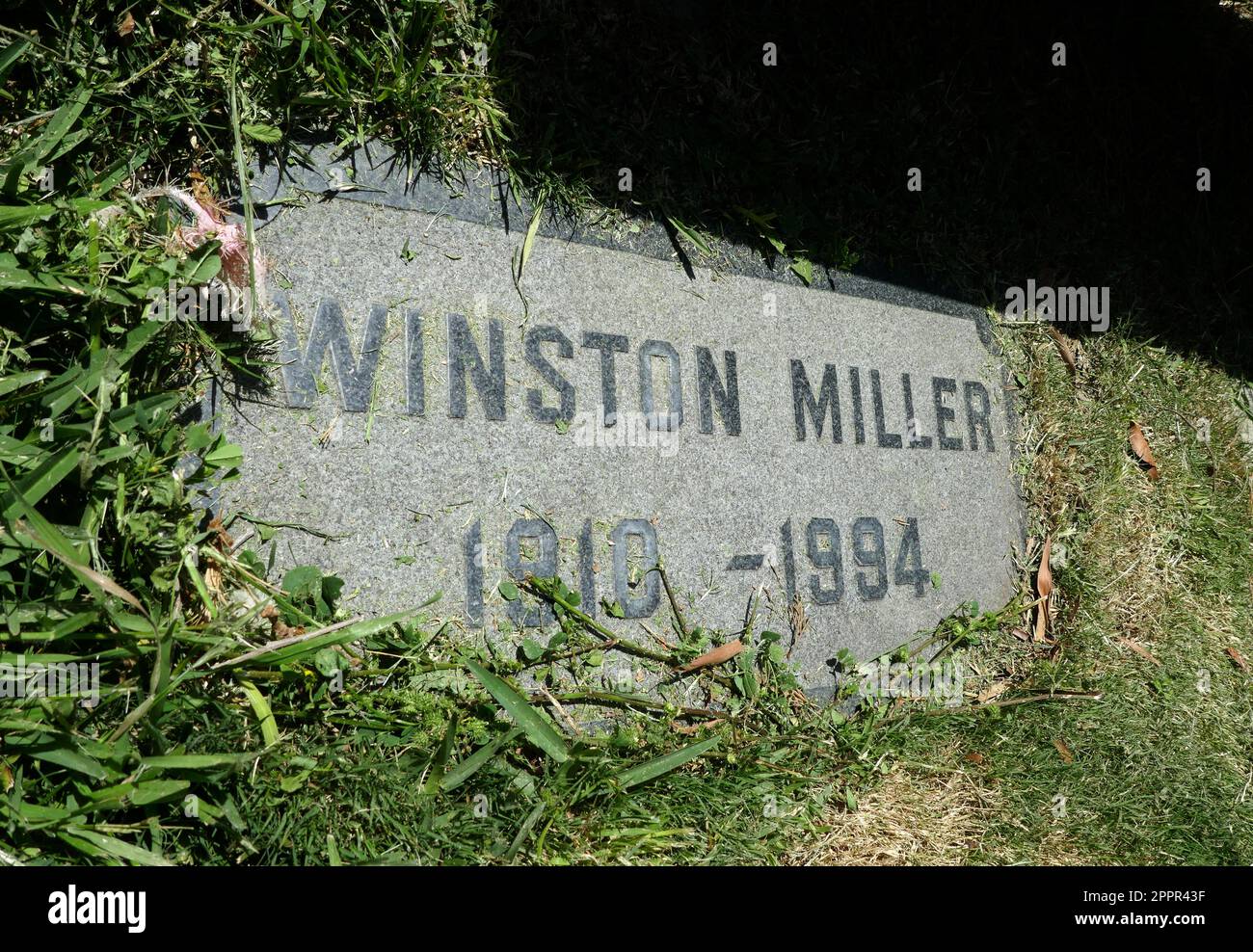 Child grave los angeles hi-res stock photography and images - Alamy