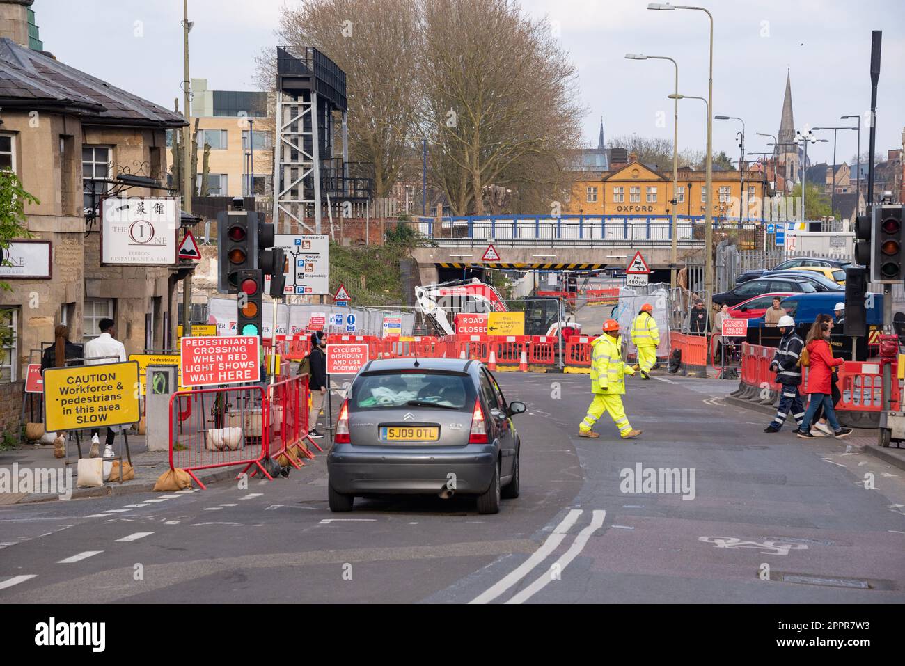 Botley Road road underpass is closed for 6 months at Oxford station, UK ...