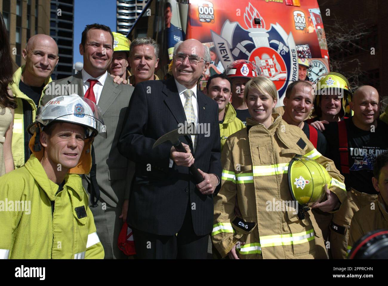 Ex-Australian Prime Minister John Howard farewells the Australian ...