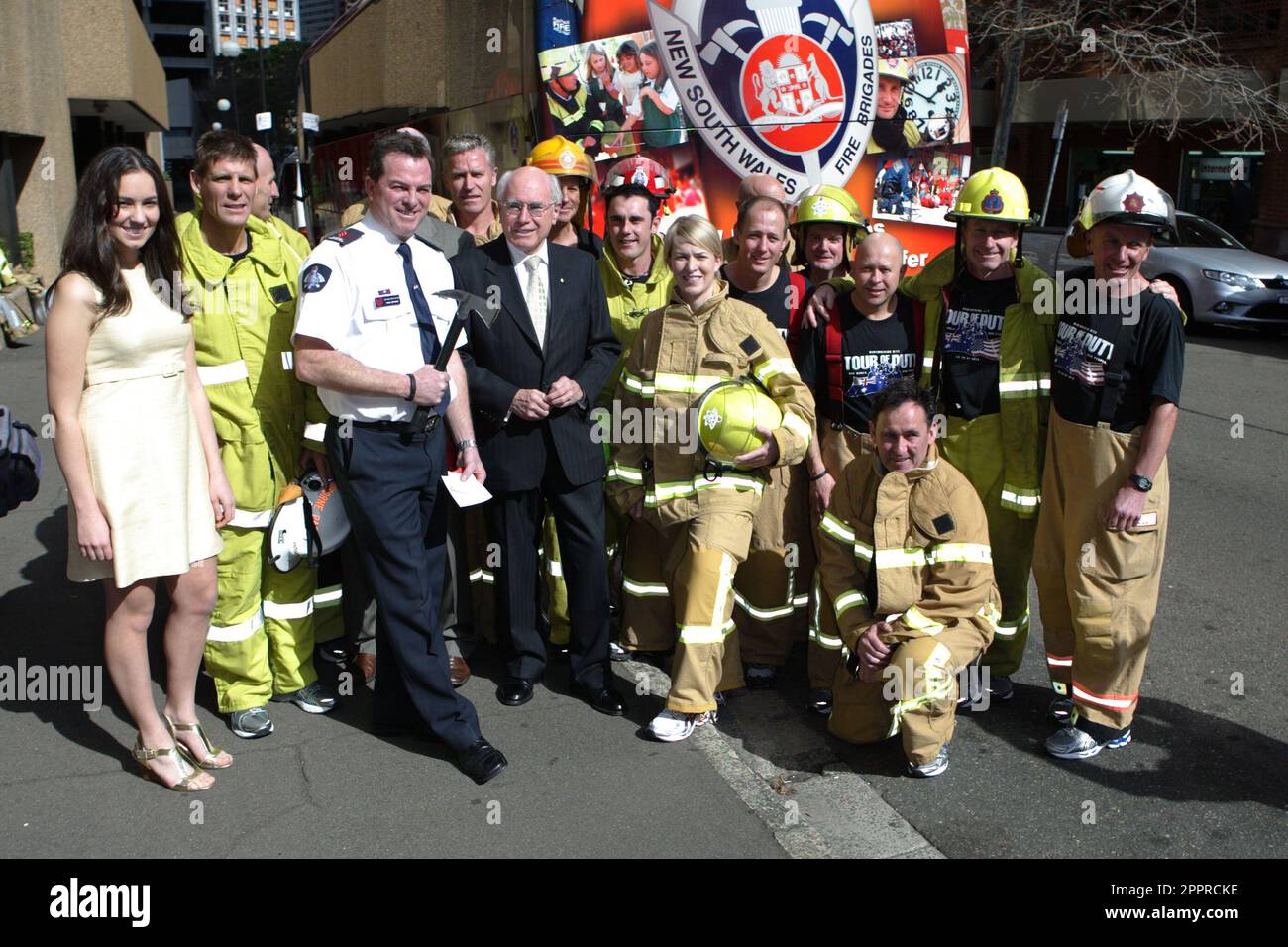 Ex-Australian Prime Minister John Howard farewells the Australian ...