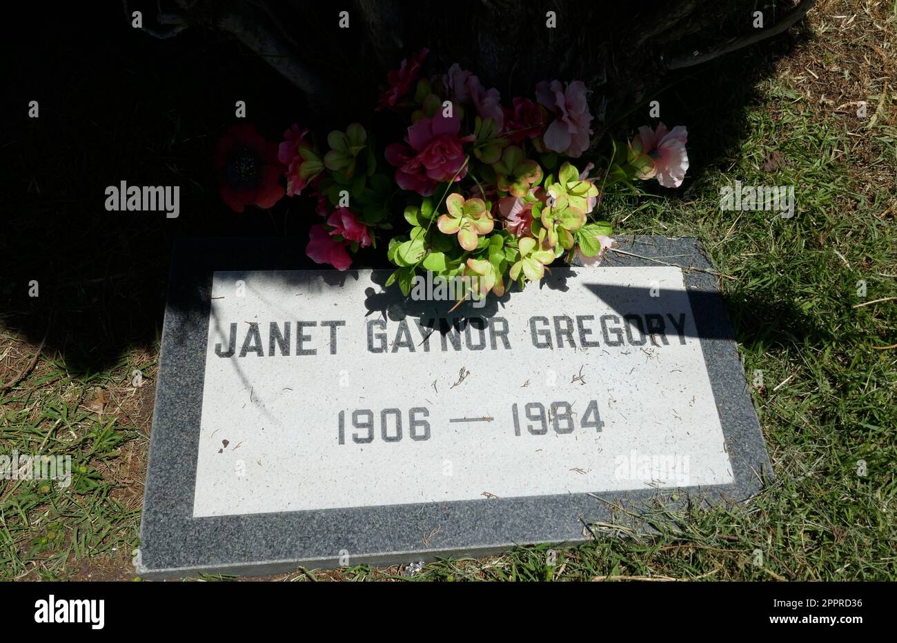 Los Angeles, California, USA 20th April 2023 Actress Janet Gaynor Grave ...