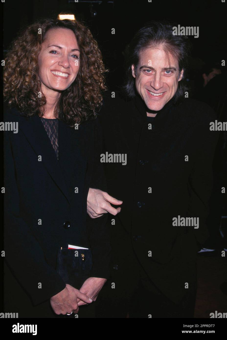 APRIL 24th 2023: Comedian Richard Lewis reveals he was diagnosed with ...