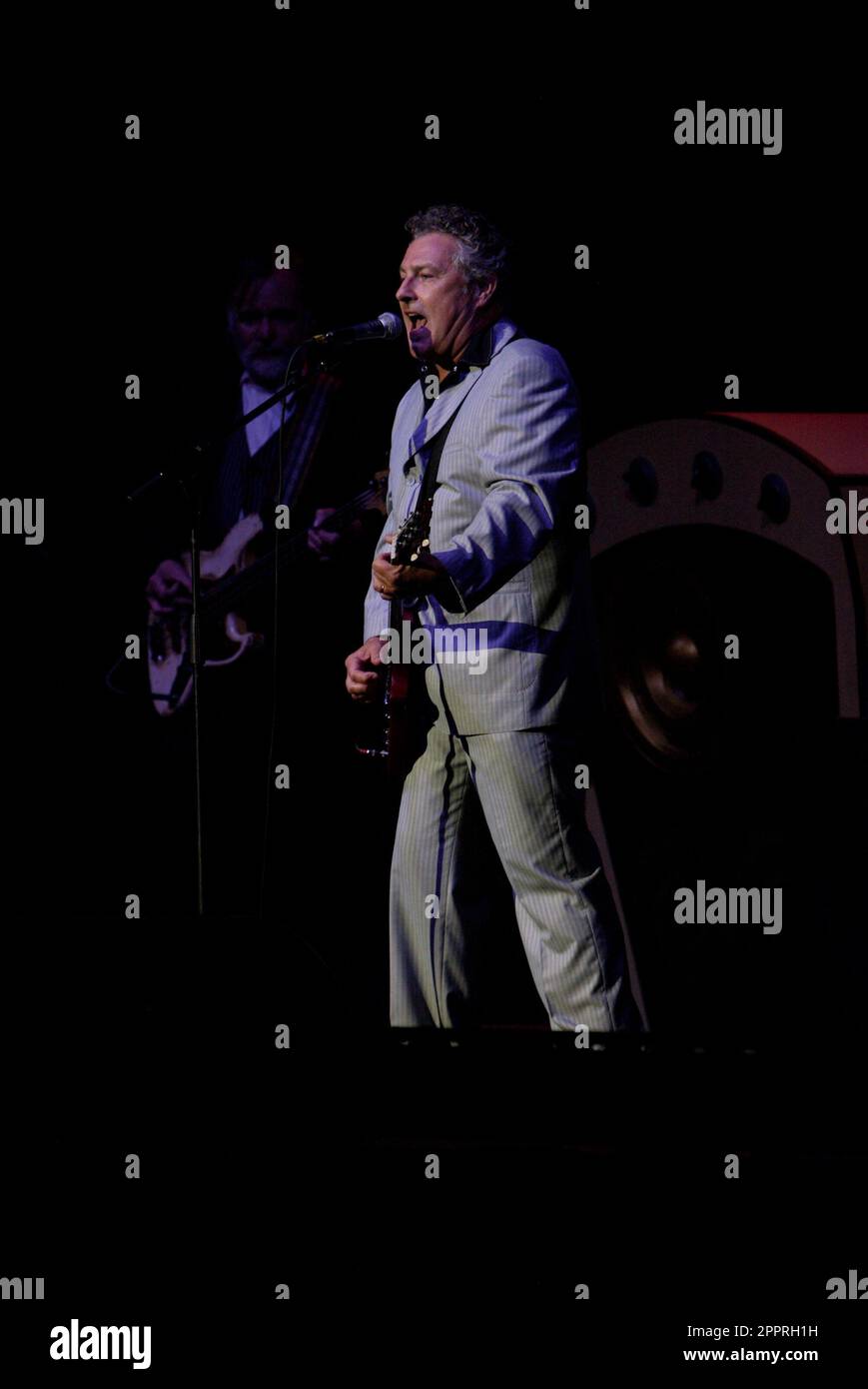 Ross Wilson Daddy Cool performing live in concert at Sydney ...
