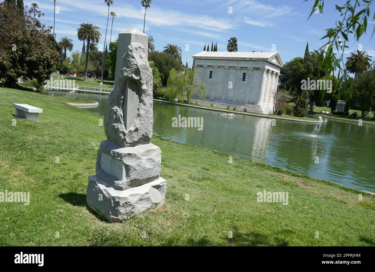 Los Angeles, California, USA 20th April 2023 Former Los Angeles Police Chief Tom Reddin Grave in ...