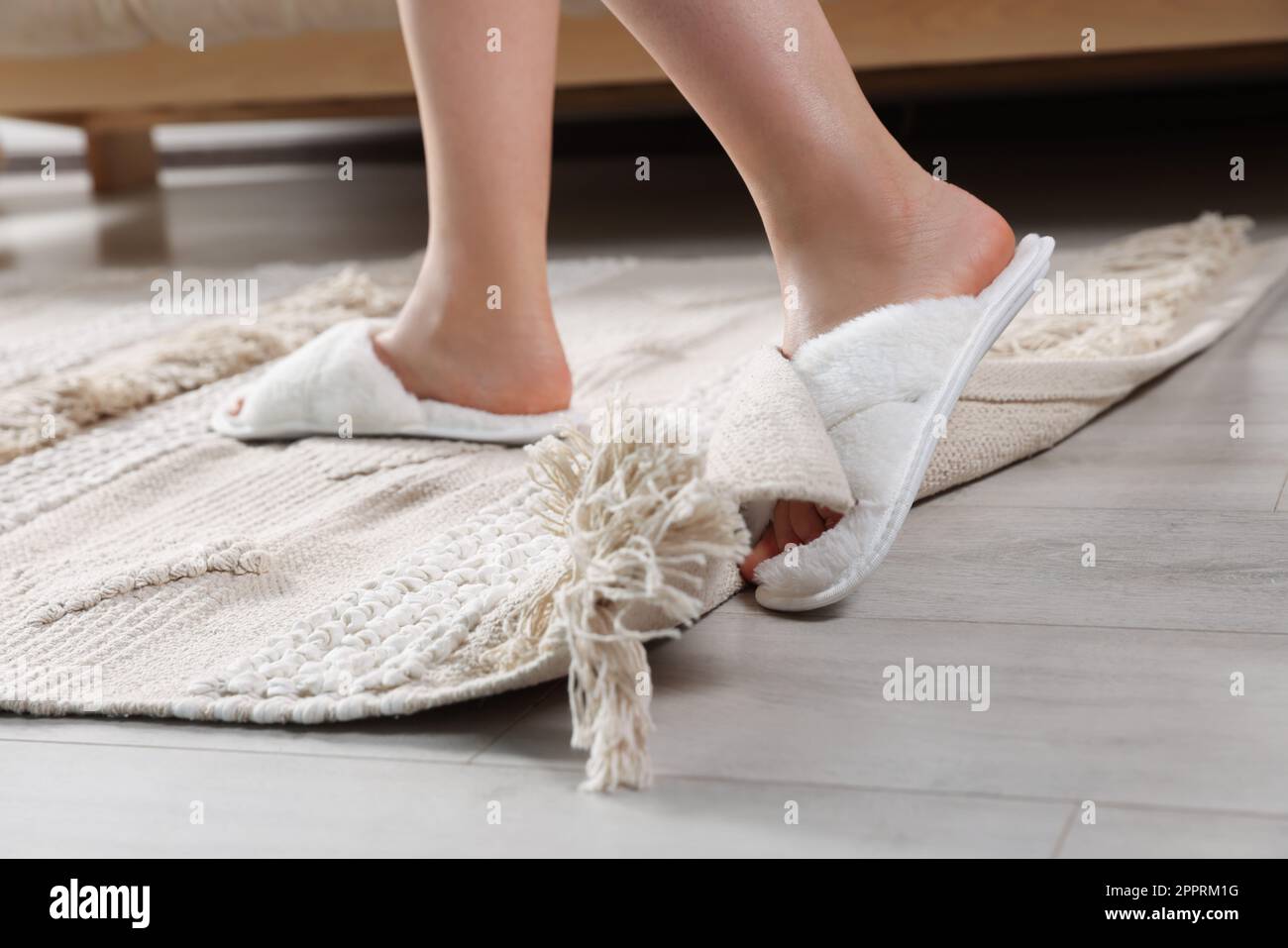 Woman tripping hi-res stock photography and images - Alamy