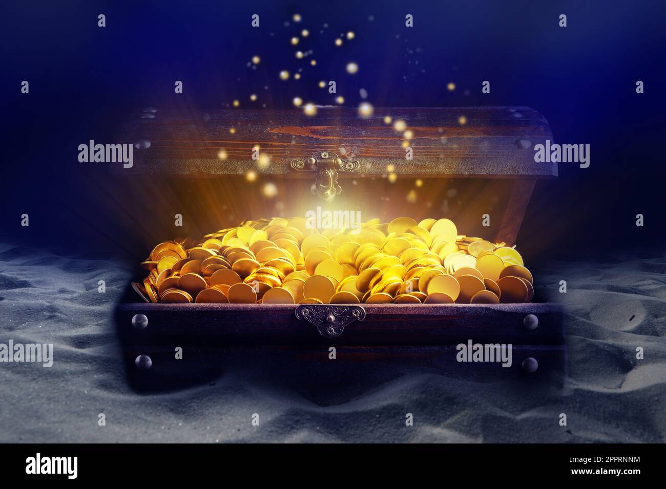 Gold treasure coins on sea hi-res stock photography and images - Alamy