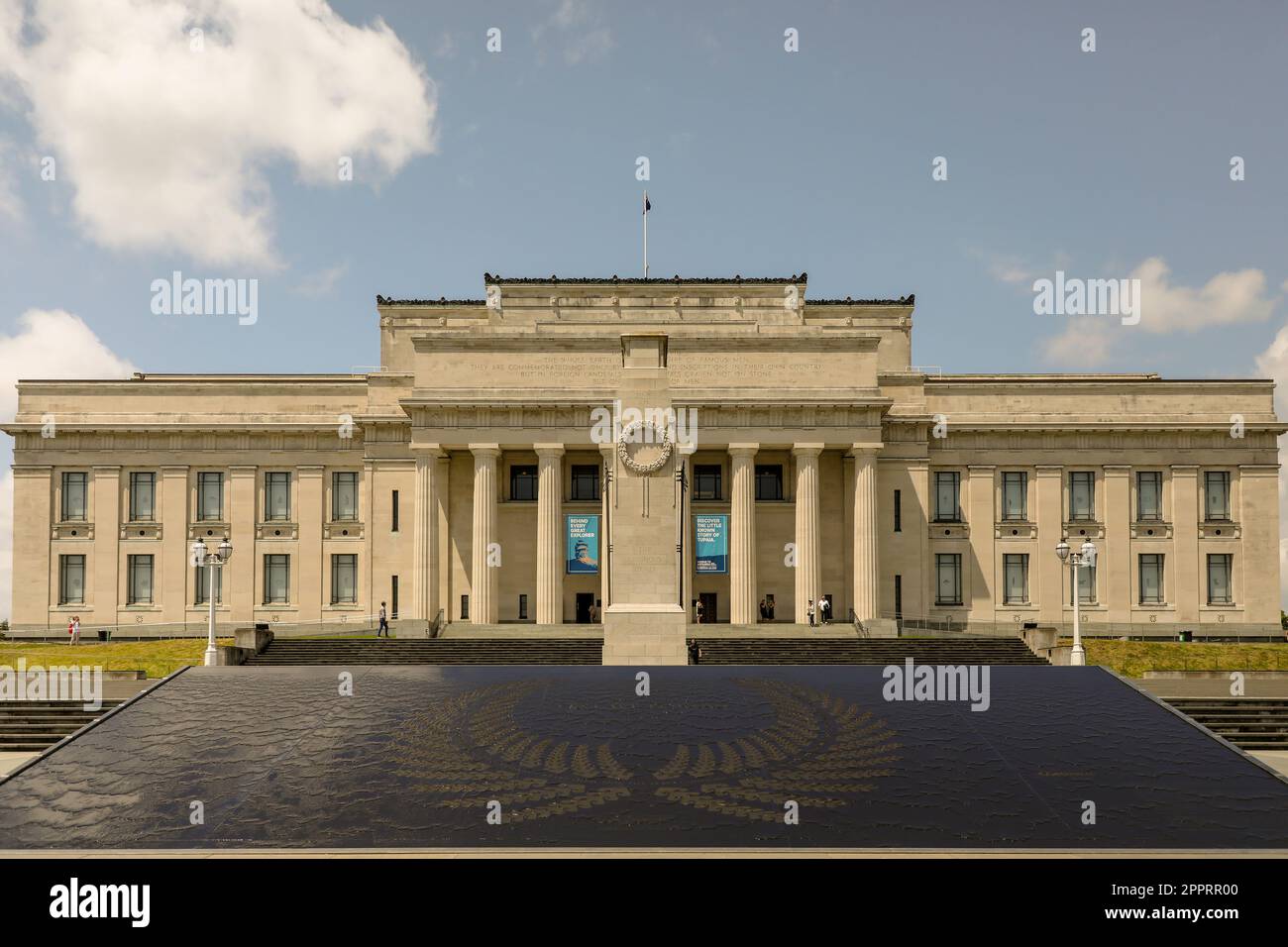 The neoclassical Auckland War Memorial Museum,also known as Tāmaki ...