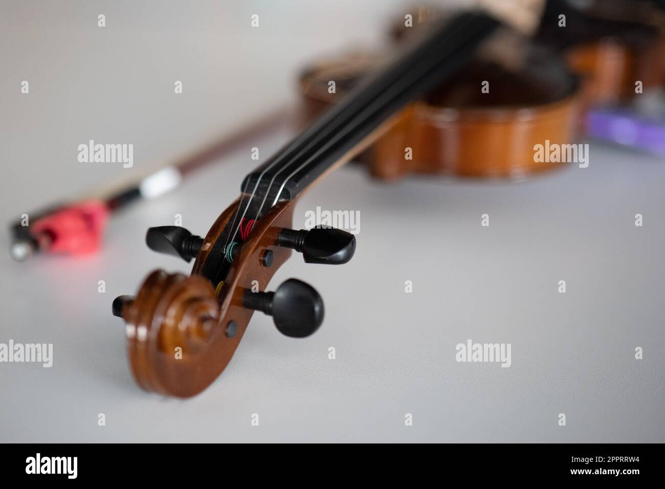 Close up wooden violin hi-res stock photography and images - Alamy