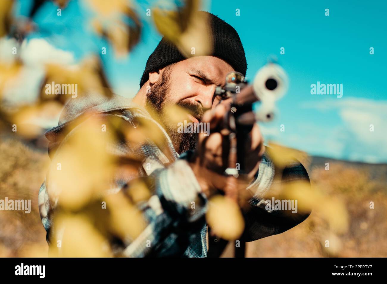 Hunting gun. Hunter with shotgun gun on hunt. Closed and open hunting ...