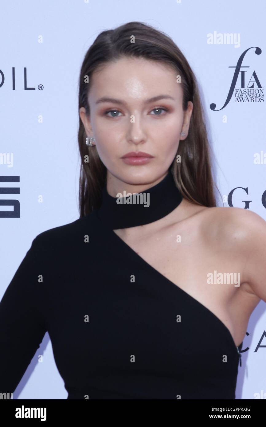 Kristina Romanova Height