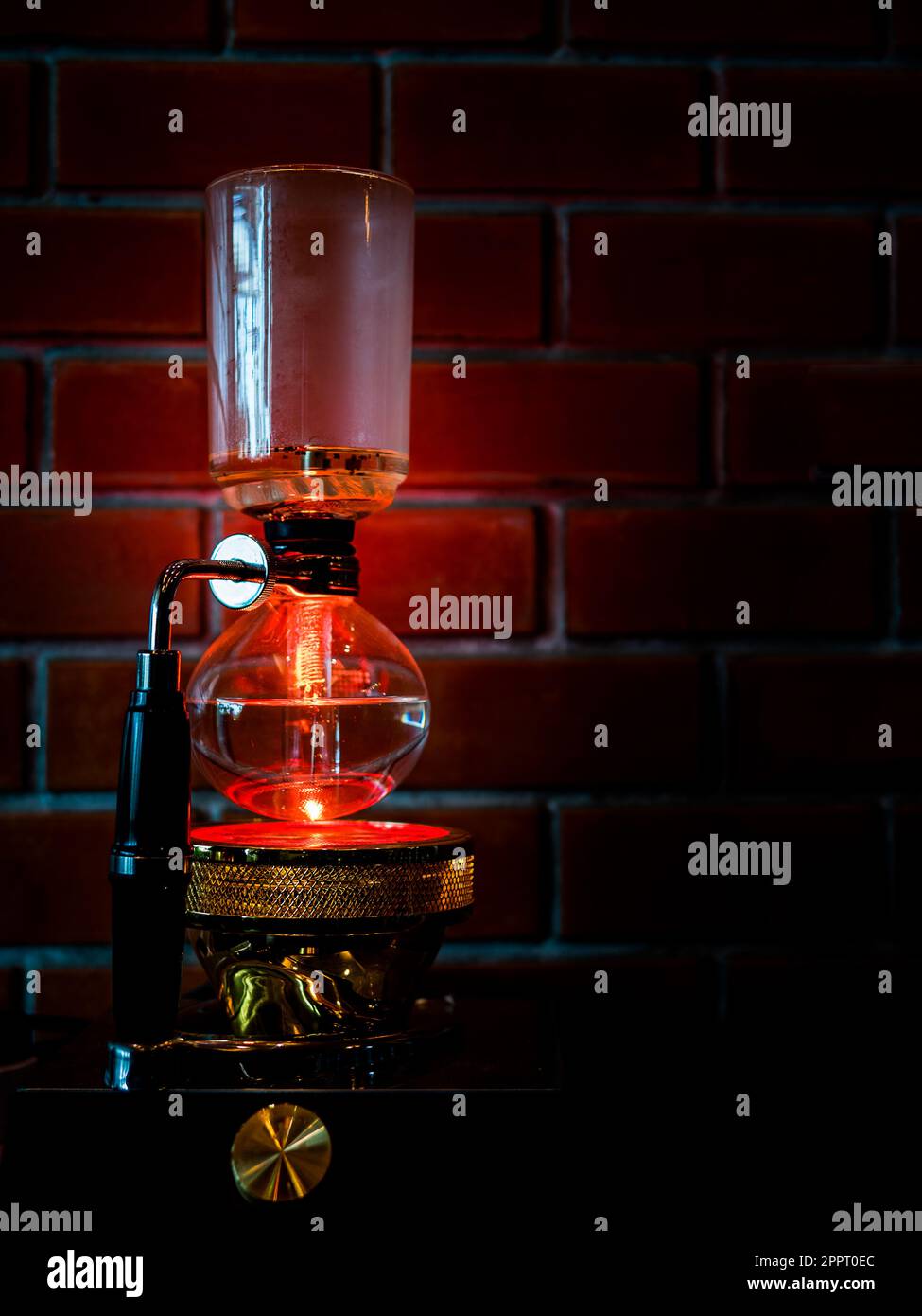 Vacuum coffee pot hi-res stock photography and images - Alamy
