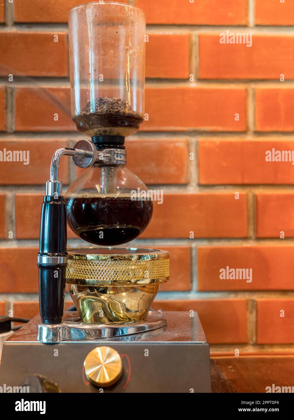 Vacuum coffee pot hi-res stock photography and images - Alamy