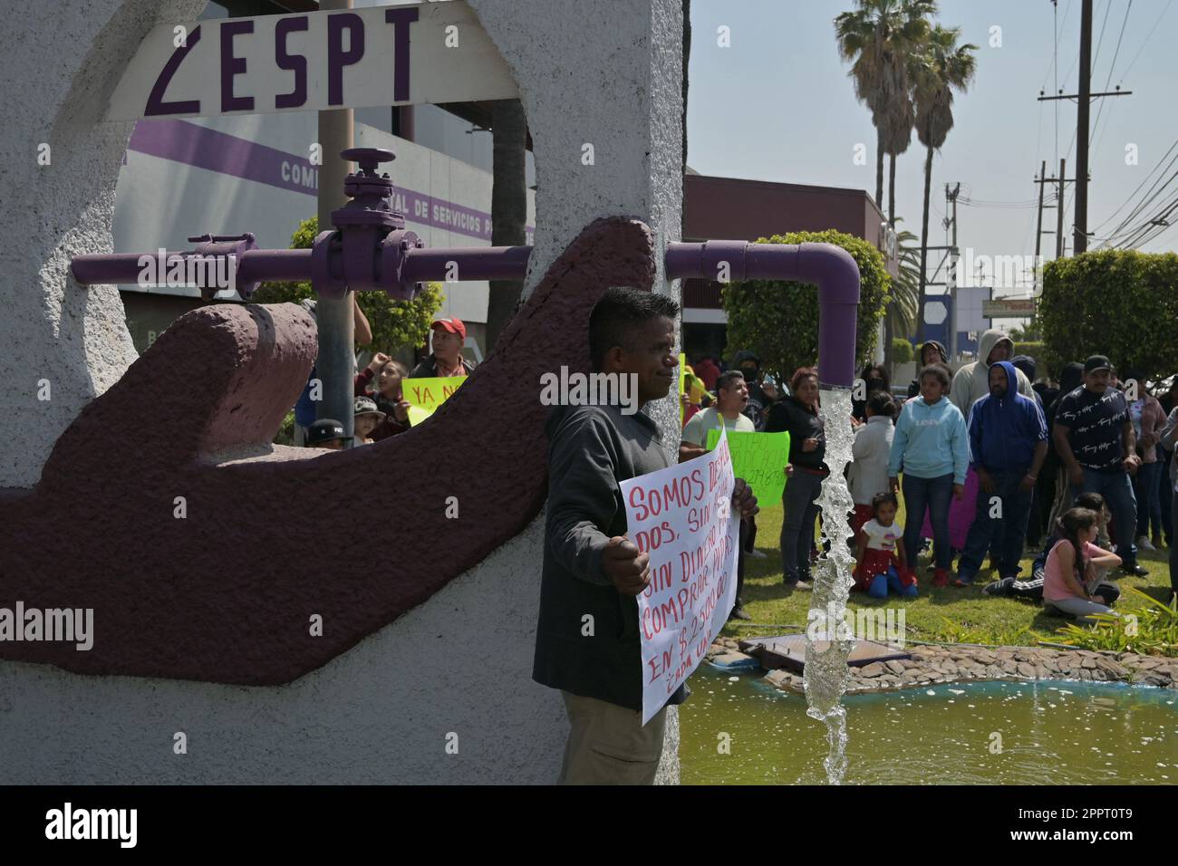 Tijuana, Baja California, Mexico. 24th Apr, 2023. Around 300 migrants ...