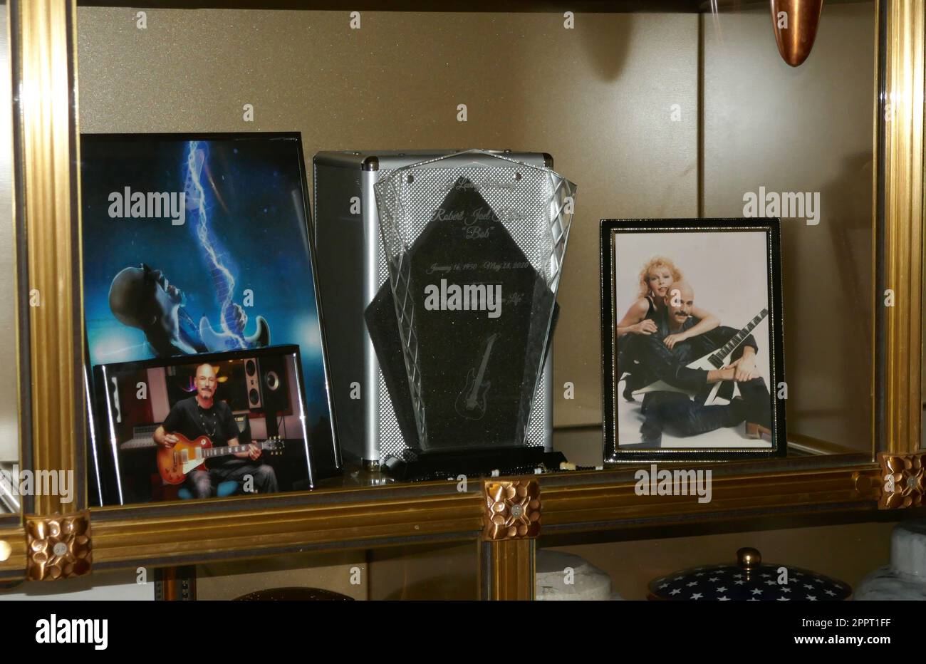 Los Angeles, California, USA 20th April 2023 Musician Bob Kulick Grave in Cathedral Mausoleum at ...