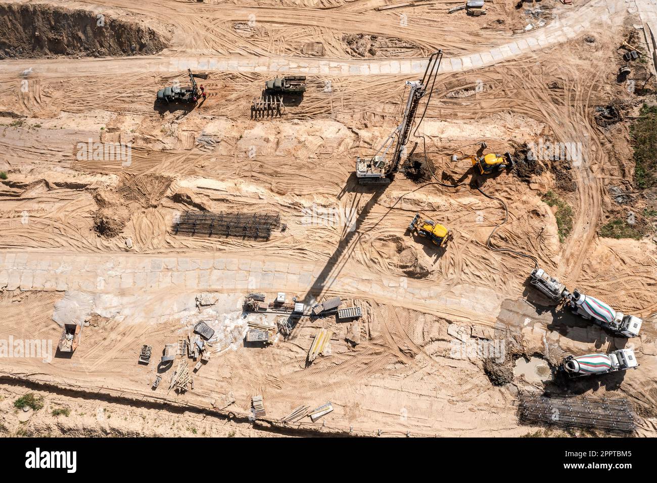 Aerial view pile driver rig hi-res stock photography and images - Alamy