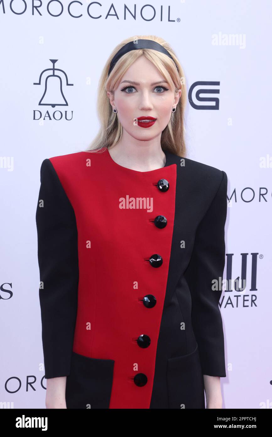 Emily ruhl hi-res stock photography and images - Alamy