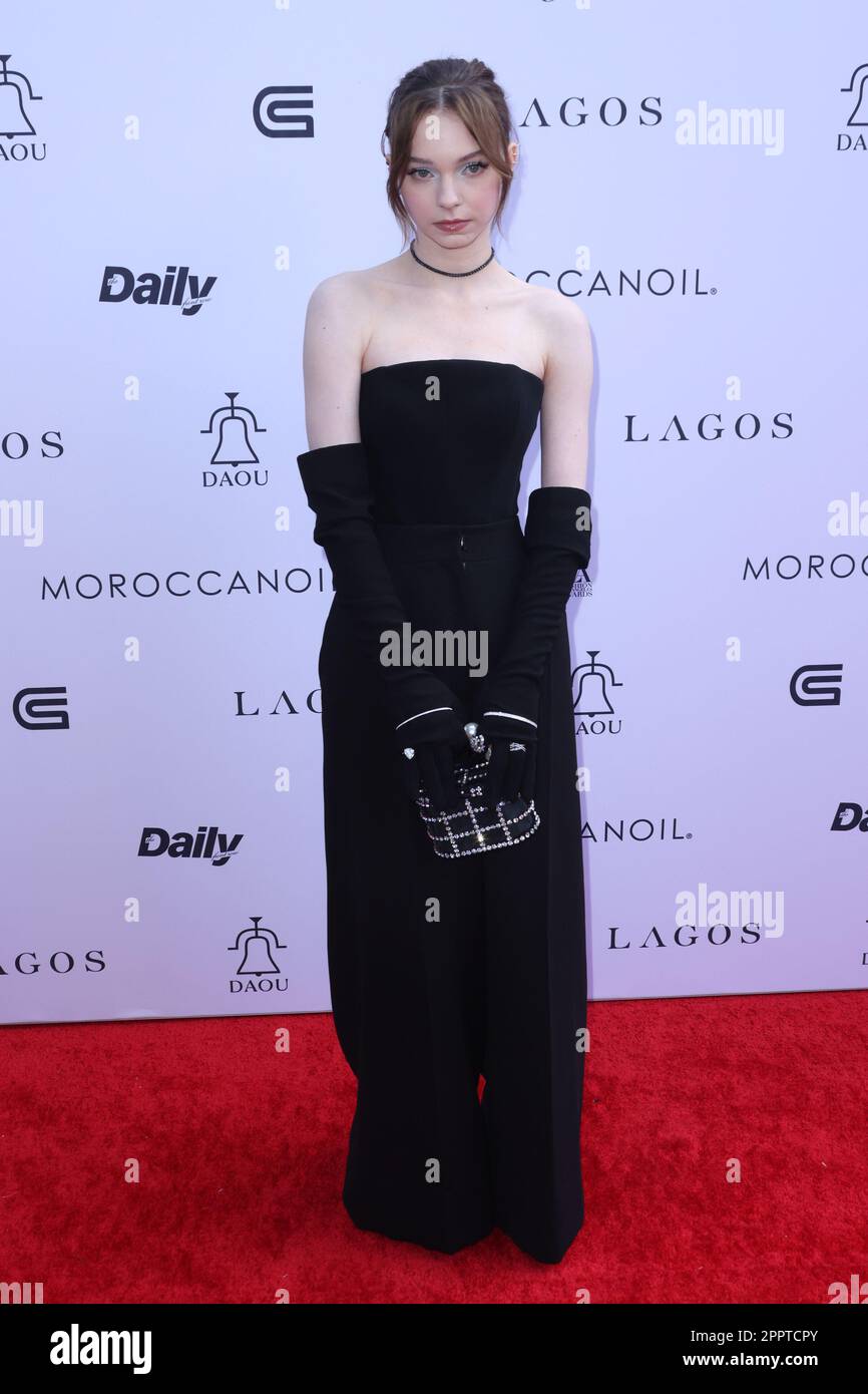 Emma myers hi-res stock photography and images - Alamy