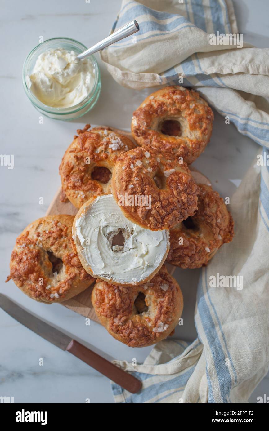 Traditional chinese bagels hi-res stock photography and images - Alamy