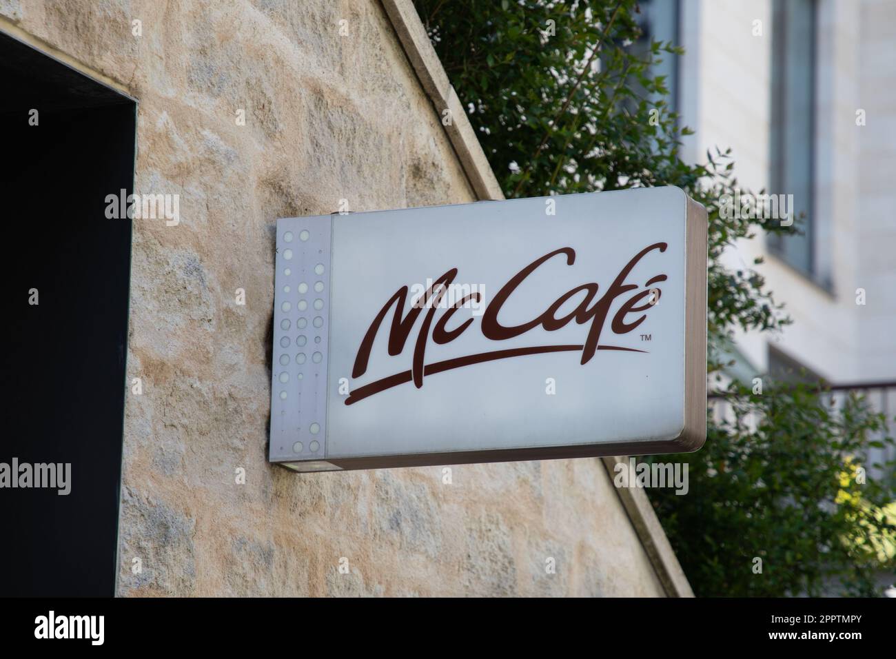 Mcdonalds france advertisement hi-res stock photography and images - Alamy
