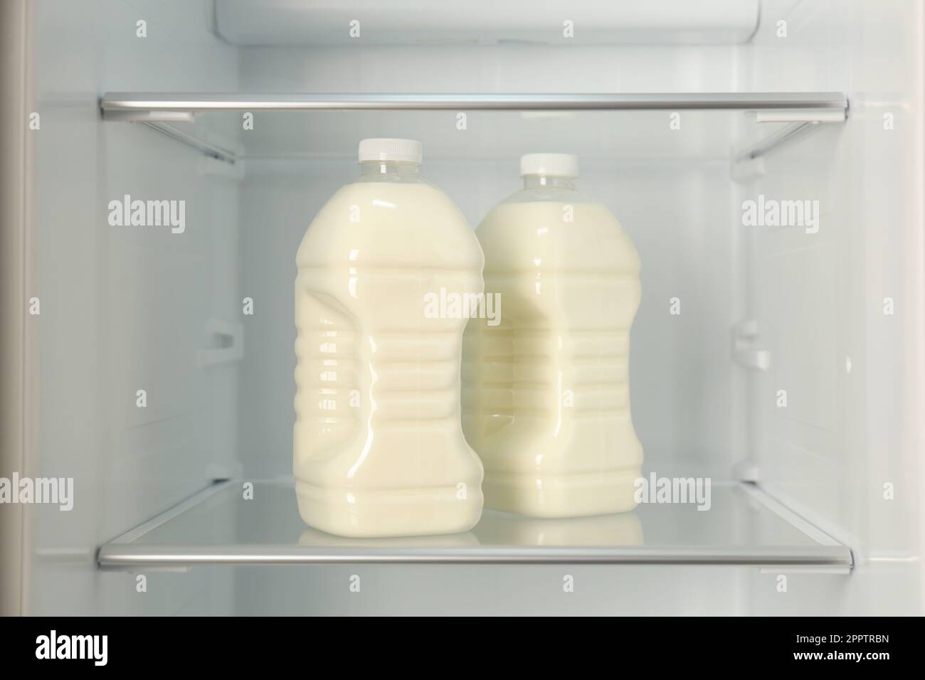 Milk in refrigerator hi-res stock photography and images - Alamy