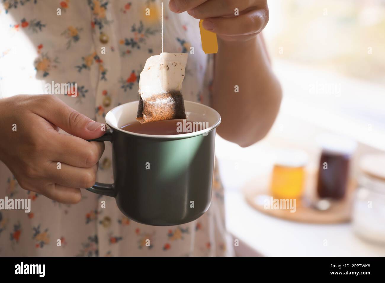 Taking tea hi-res stock photography and images - Alamy