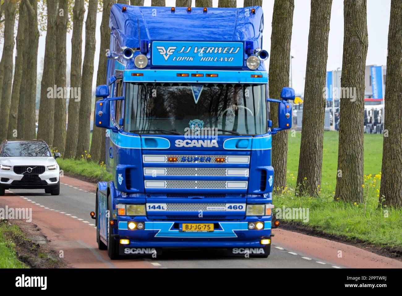 Retro trucks participate in a Retro Truck Tour through South Holland in ...